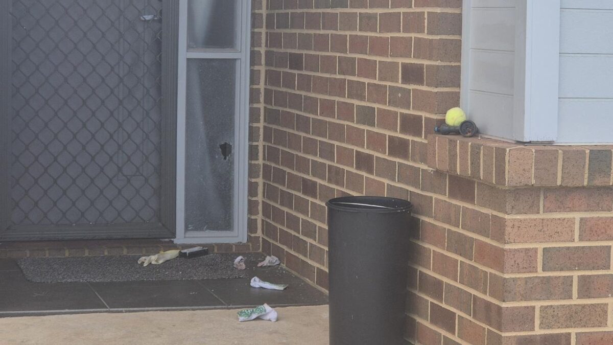 Armed Thugs Storm Adelaide Home, Hold Family Hostage – Australian News ...