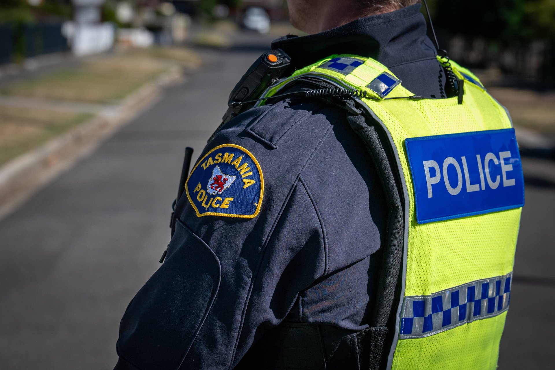 Cop Shoots Man in Hobart Standoff – Australian News Locally