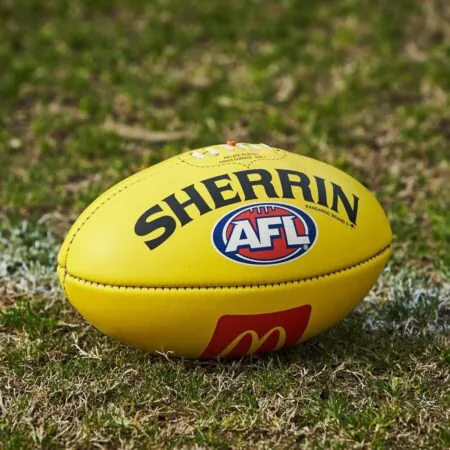 Aussie Football Legend Reveals Heartbreaking MND Diagnosis – Australian ...