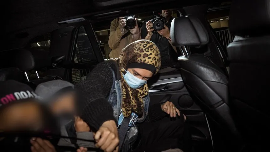 ISIS Bride Returns to Sydney with Son – Australian News Locally
